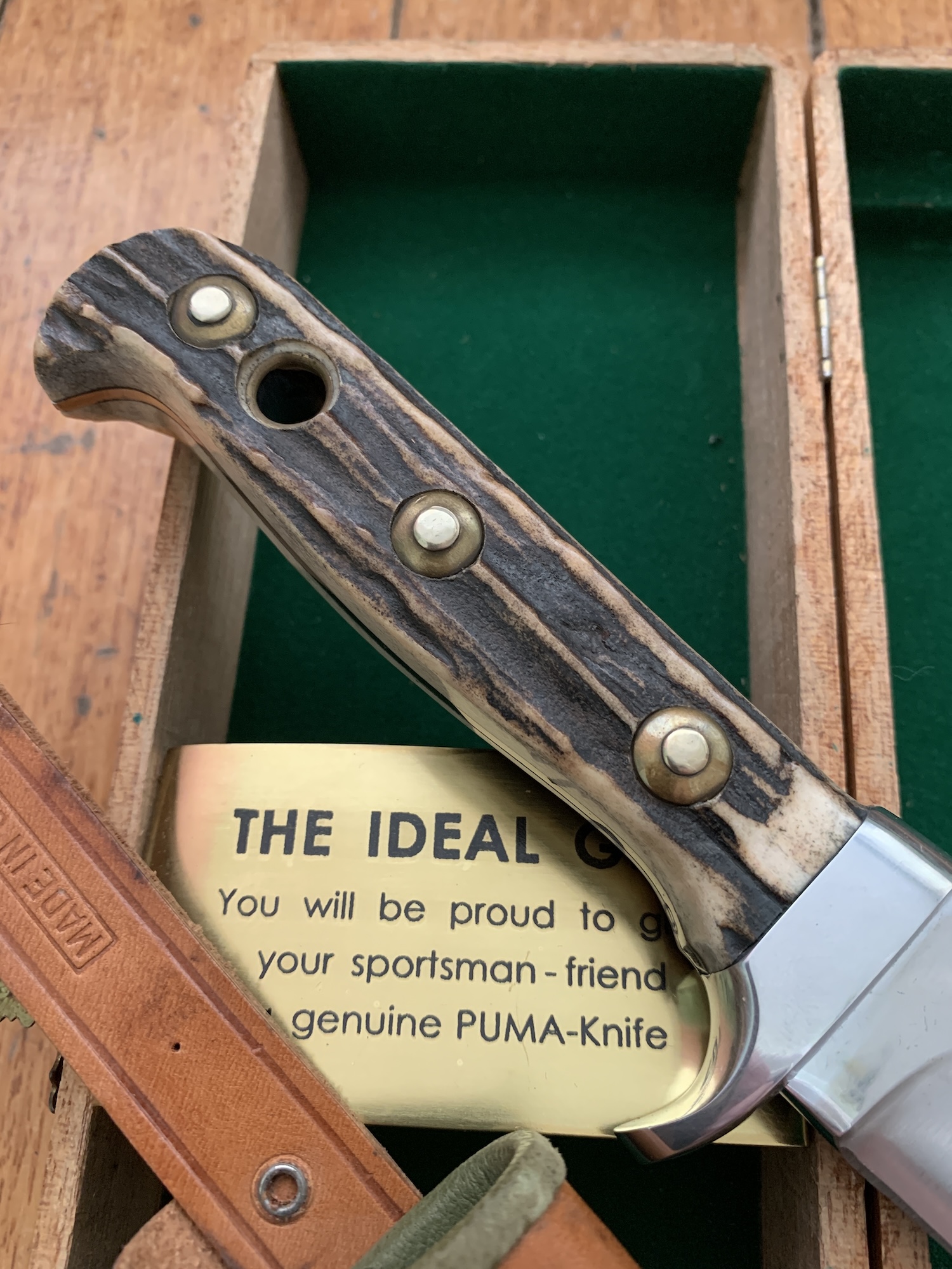 Puma Knife: Puma Pre-64 Rare White Hunter with Stag in Original Sheath ...