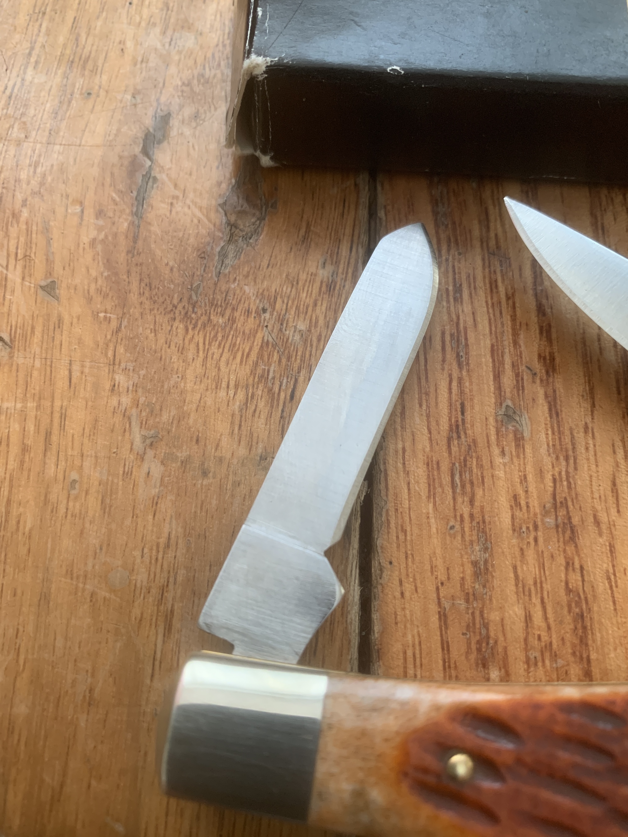 Puma Knife: Puma Stockman Folding Knife with Jigged Red/Brown Bone Handle