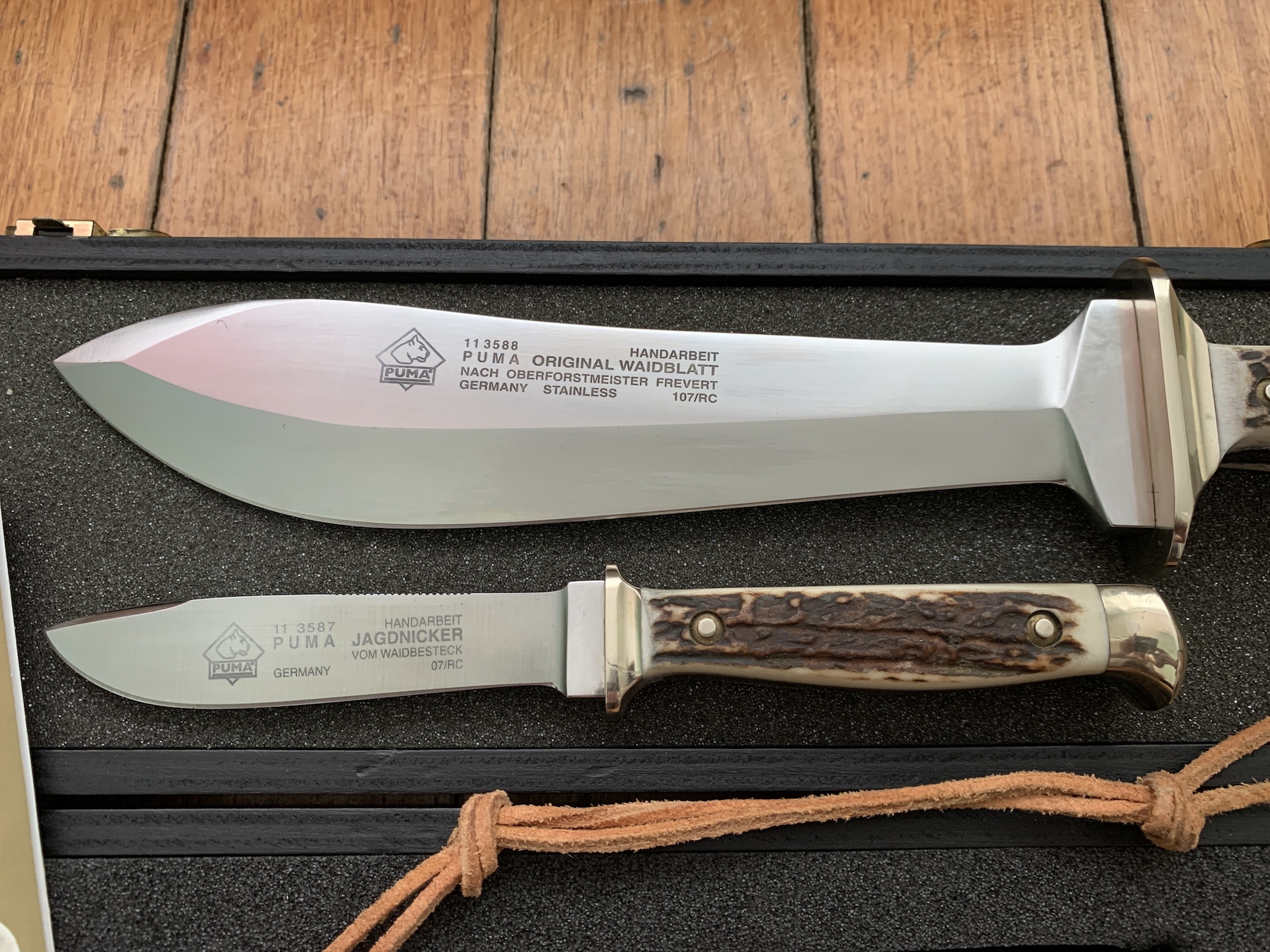 Puma Knife: Puma 2007 Waidbesteck Set (Waidblatt and Nicker) twin knife set