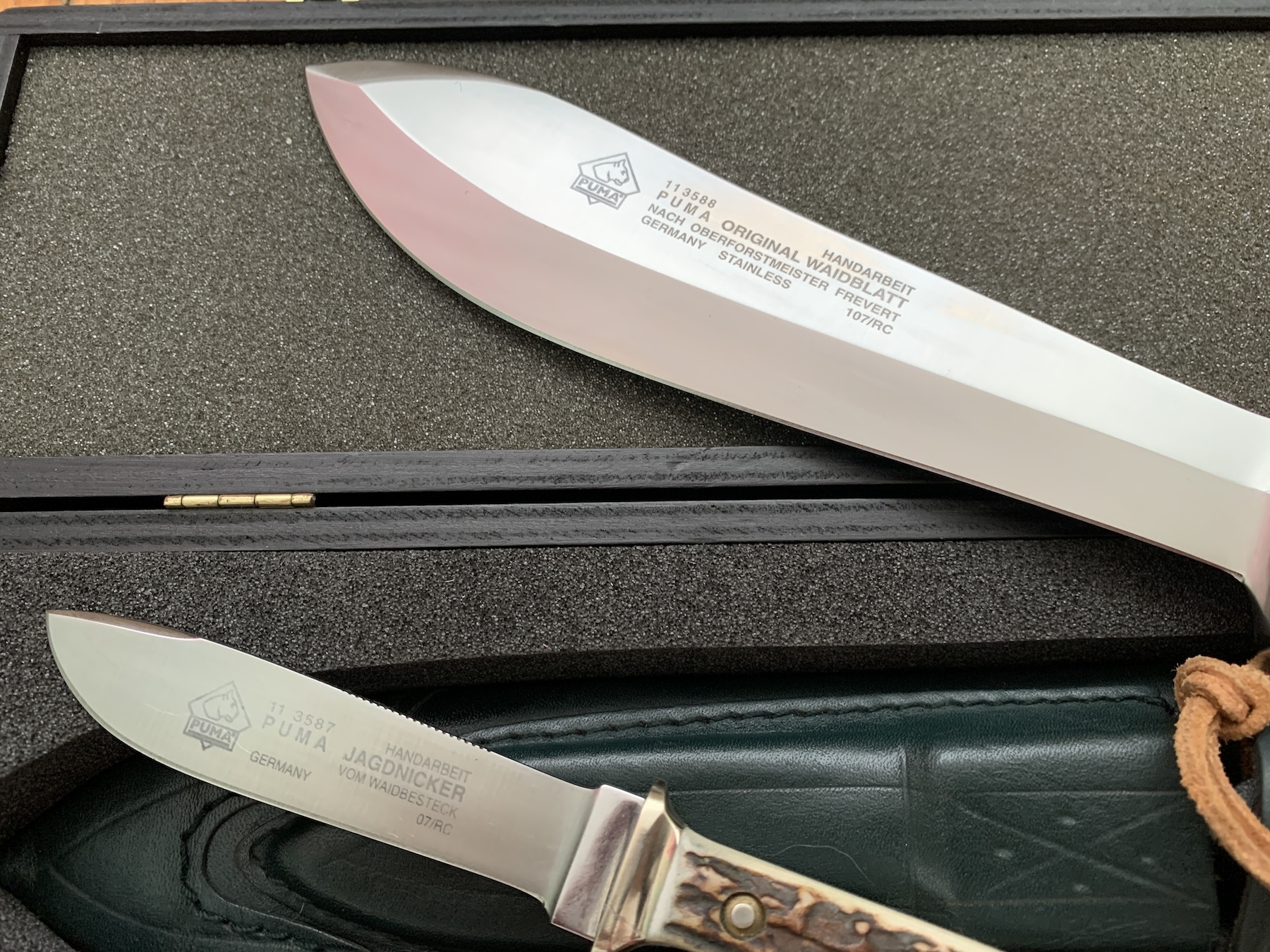 Puma Knife: Puma 2007 Waidbesteck Set (Waidblatt and Nicker) twin knife set