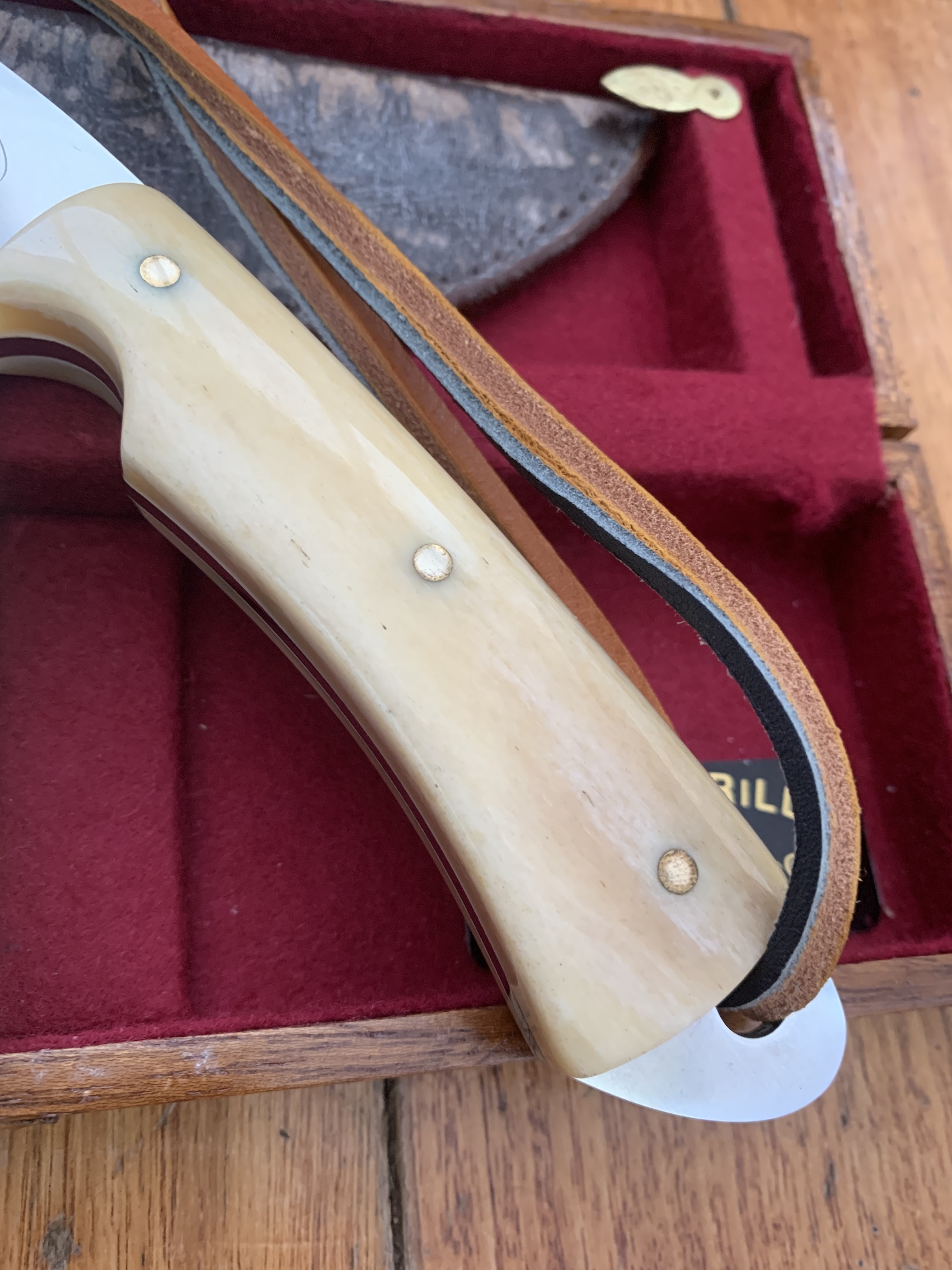 Mackrill Custom Knives 1996 No.3 SCI Limited edition LION Bone #89-100