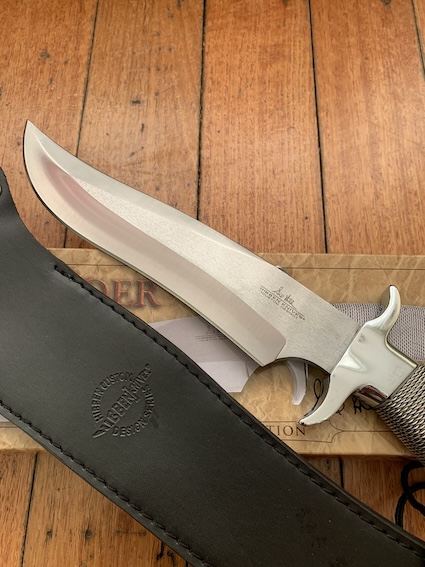 United Cutlery Gil Hibben Highlander Bowie with Black Leather Sheath