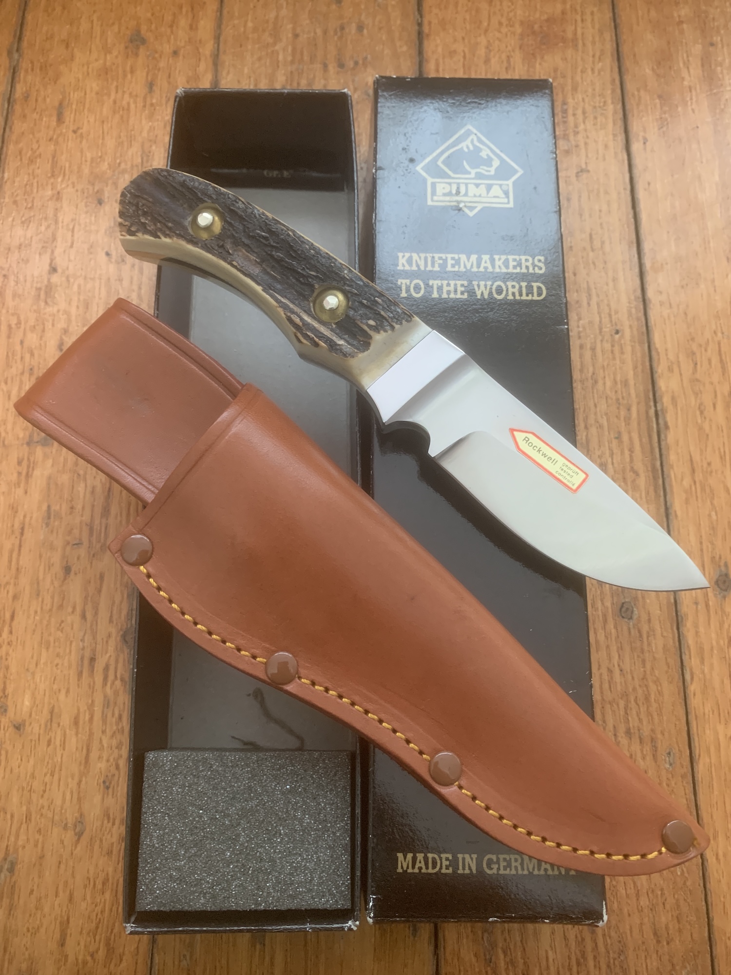 Puma Knife: Puma 1990's Skinmaster with Stag Handle & Black Box