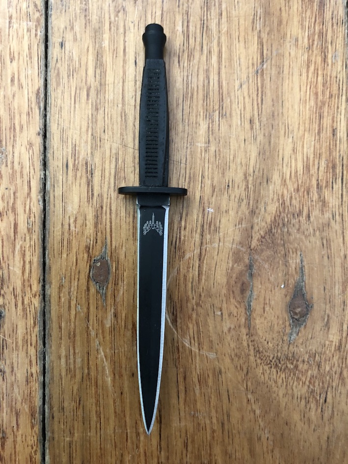 Twin Miniature COMMANDO Knives in Presentation Box