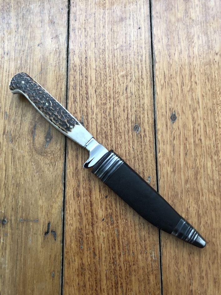 Puma Knife: Puma 1990's Jagdnicker Knife with Stag Handle & Sheath